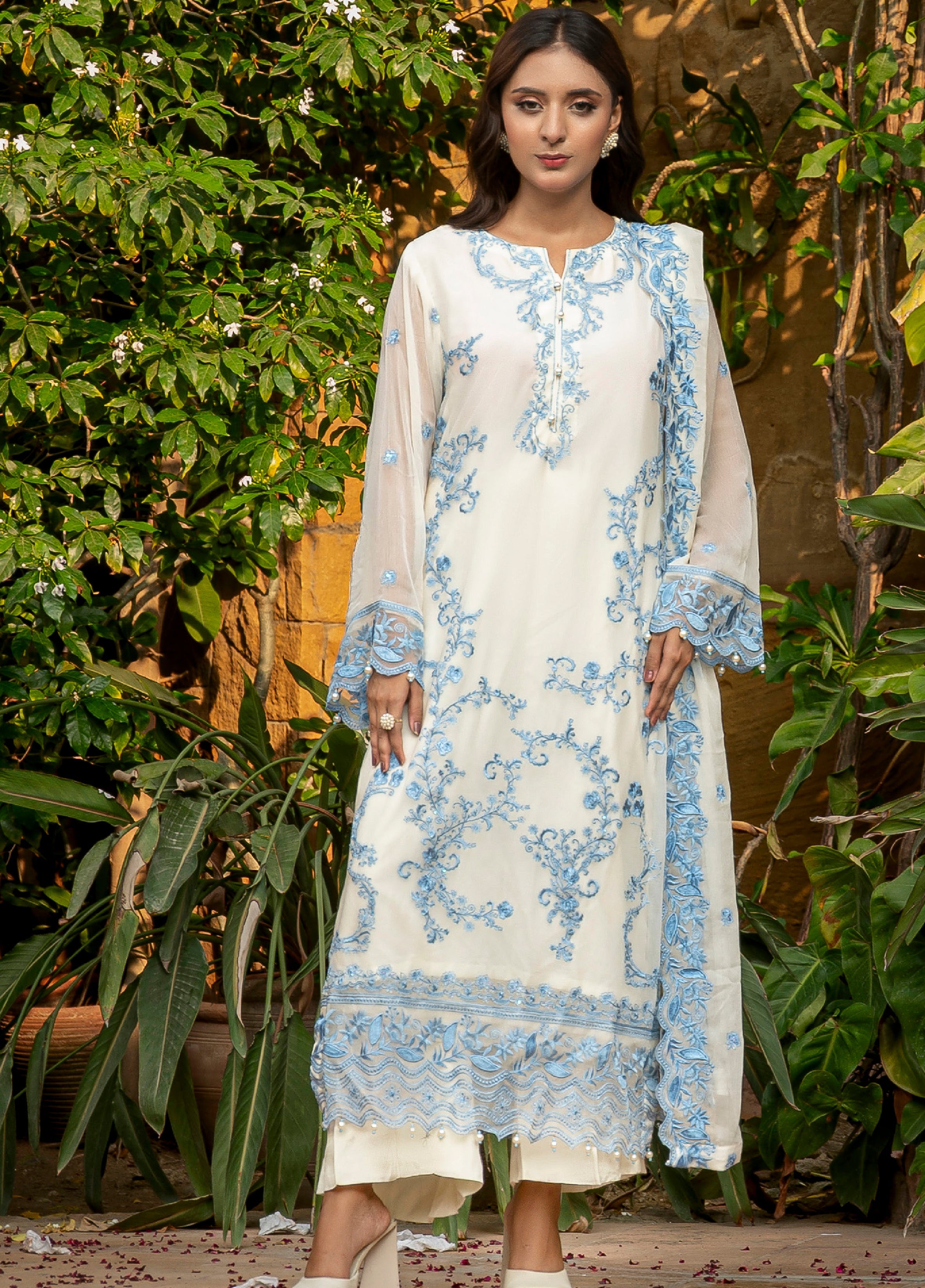 Zenia by Fine Tex Unstitched Royal Embroidered Chiffon Suits 3 Piece F ...