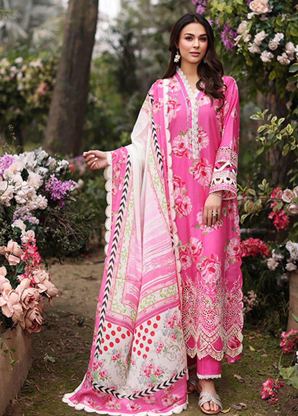 Vintage Flora By Manara Embroidered Lawn Suit Unstitched 3 Piece MNA24V ...